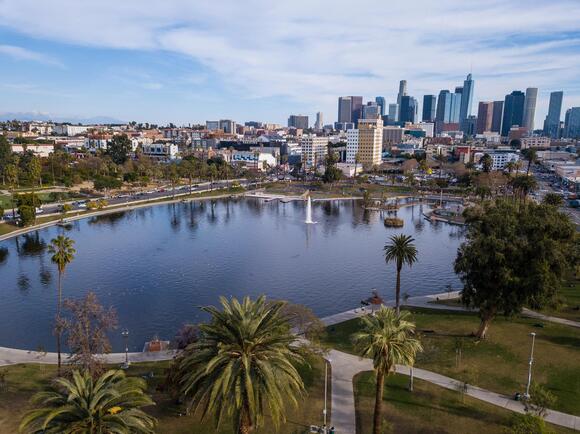 L.A. board initiates process for $2.3M fence around MacArthur Park ...
