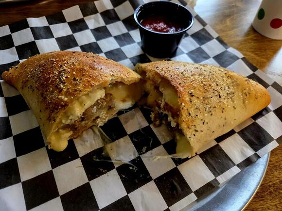 The Best Pizza in Cedar Rapids? It Might Just be at Dua Pie! - NewsBreak