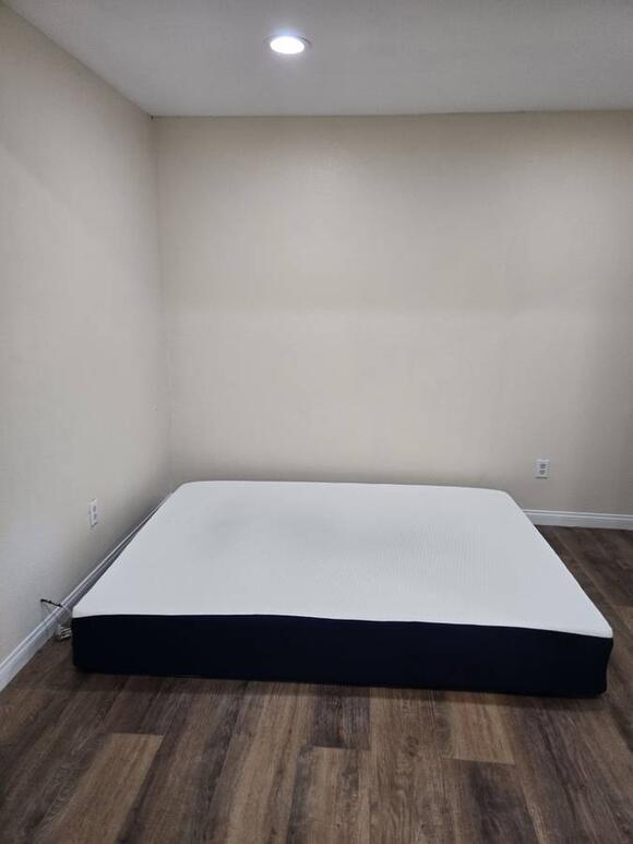 🎁 Freebies Up for Grabs in Santa Ana — Furniture, Plants & More - NewsBreak