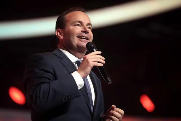 'Embarrassing': Mike Lee torched after posting fake Jerome Powell ...