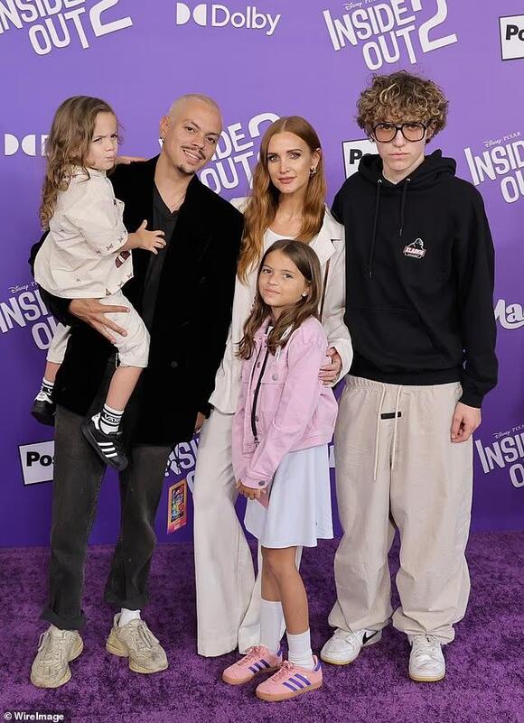 Ashlee Simpson and Evan Ross' burglary alarm sparks police visit to A ...