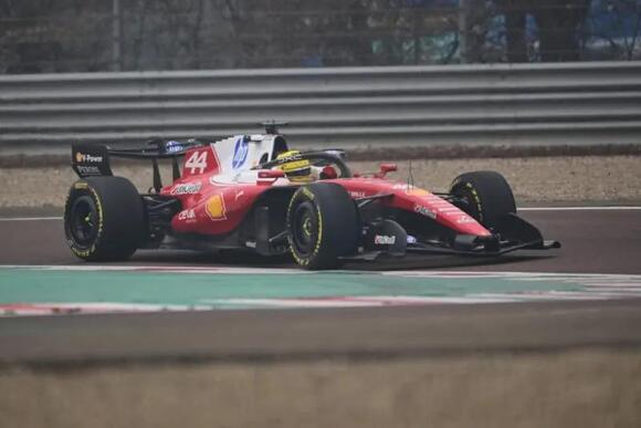 Lewis Hamilton’s 2026 Ferrari design already under threat despite early ...