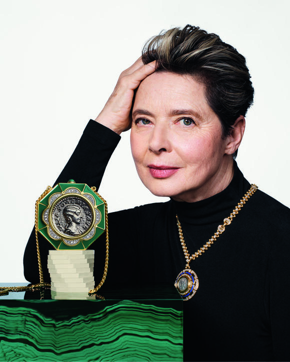 Bulgari Tapped Into the Biggest Bag Trend of 2026 With Its New Icons ...