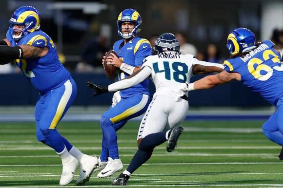 Seahawks star admits cigar stunt at Levi's Stadium was deliberate Super ...