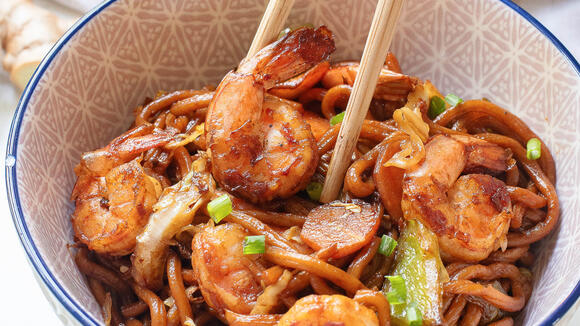 Take A Trip To Asia With These 15 Bold Noodle Dishes - NewsBreak