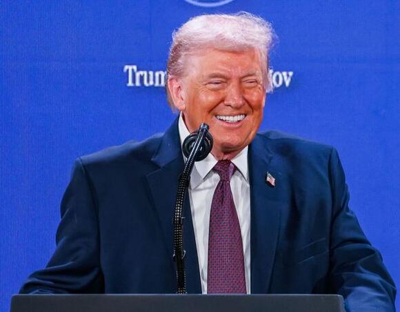 Fox News viewers mock 'crazy old man' Trump as show cuts away from wild ...