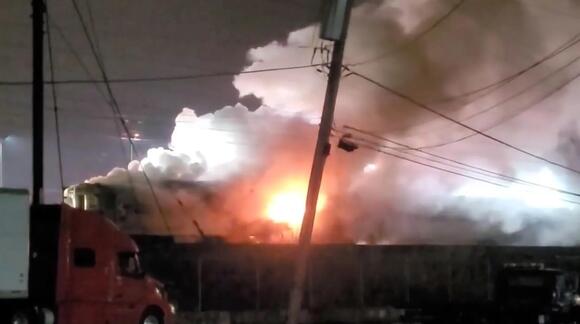 Hundreds of passengers flee Pennsylvania SEPTA train as it bursts into ...