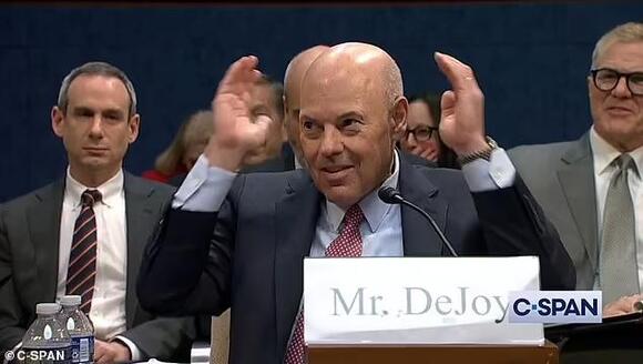 Republican screams at witness covering his ears in wild Congressional ...