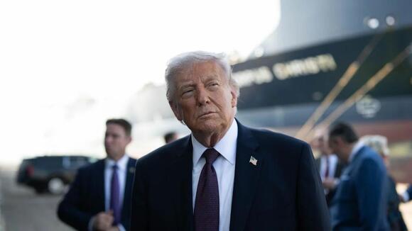 Trump Unveils Qatar-Gifted Luxury Jet Set to Join Air Force One Fleet ...