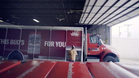 A Clydesdale and a Bald Eagle Take Flight in Budweiser's Americana ...