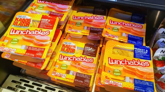 10 Old School Snacks That Still Taste Just As Good - NewsBreak