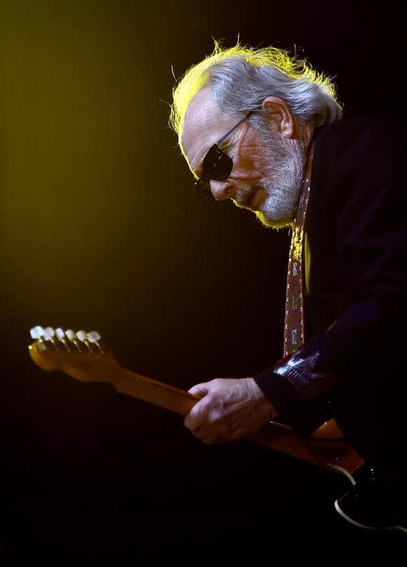 Aaron Lewis Tour Dates — 53 Shows In 2026 - NewsBreak