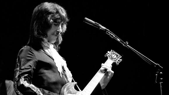 Barry Goudreau opens up on his bitter parting with Tom Scholz - NewsBreak