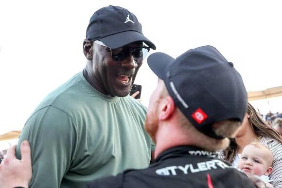 Magic Johnson has message for old NBA nemesis Michael Jordan after ...