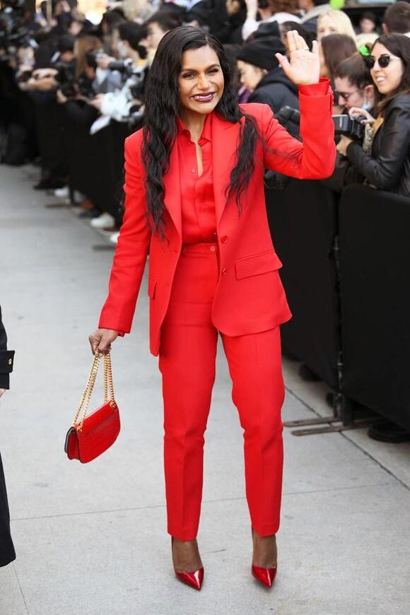 Mindy Kaling Shares Rare Video Of Her 2 Kids As They Celebrate July 4th ...