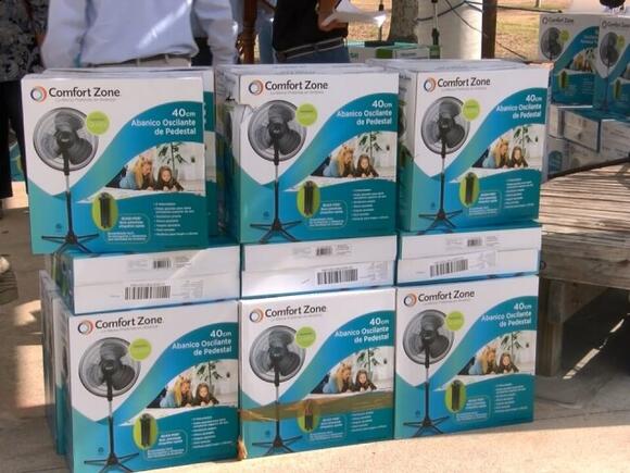 TXU Energy and Mission 911's fan distribution set for Friday - NewsBreak