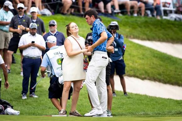 Who is Davis Thompson’s wife Holly Grace Robinson? Meet the PGA golfers ...