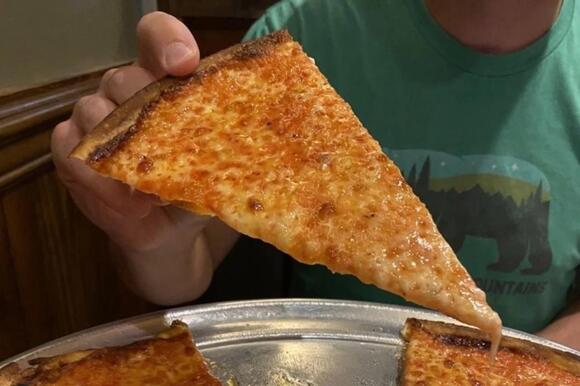 The 10 Commandments of eating pizza, according to New Jerseyans - NewsBreak
