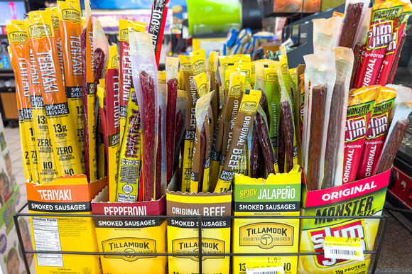 14 Addictive Junk Foods You Love Even Though They're Bad - NewsBreak