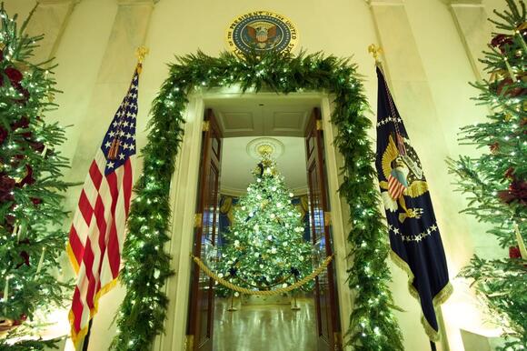Melania Trump reveals White House holiday decorations and her theme ...