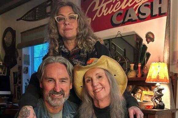 American Pickers' Danielle Colby returns to social media after months ...