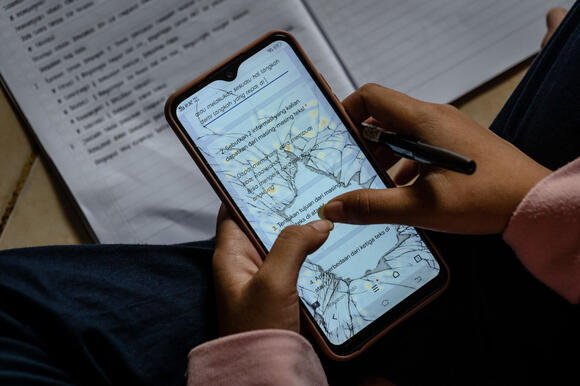 Screen time might be shrinking your brain - NewsBreak