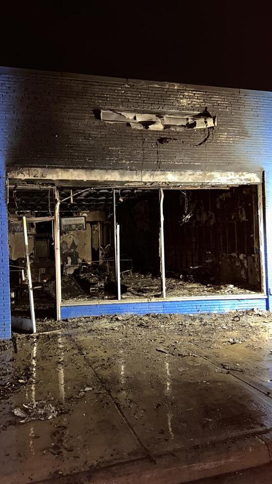 Devastating fire destroys prominent Oak Park streetwear business ...