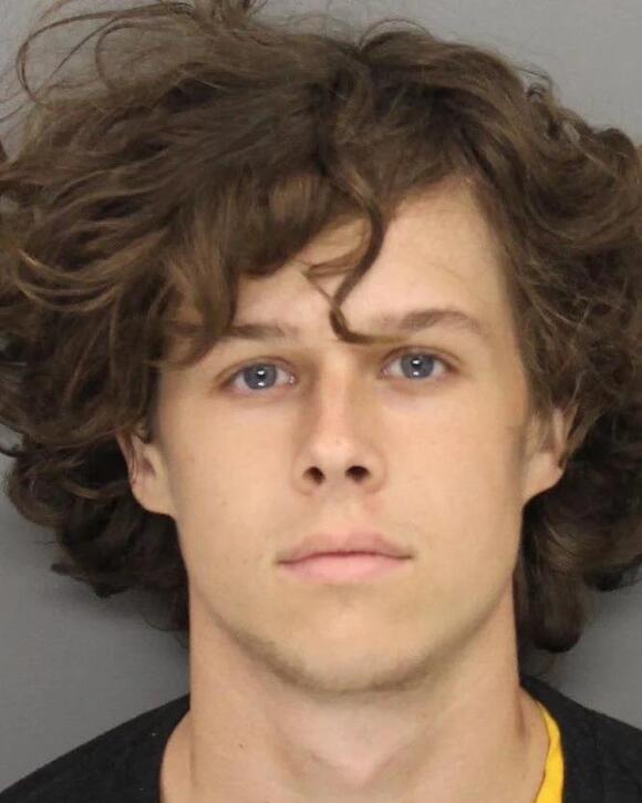 Man charged after high-speed chase, stunt driving at Town Center Mall ...