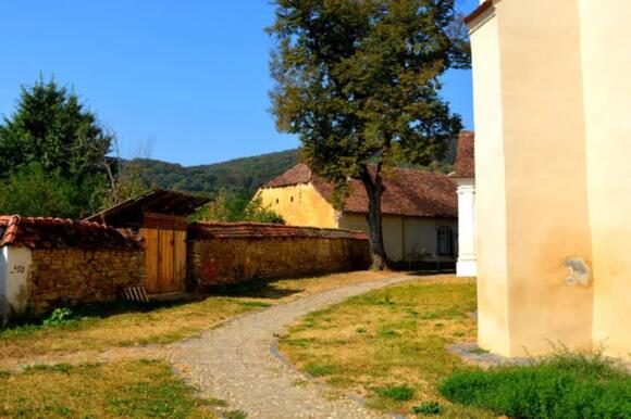 Villages in Romania Where Vampire Folklore Still Thrives - NewsBreak