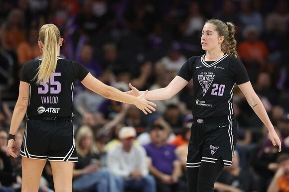 Tough News for Former Iowa Star Kate Martin Before WNBA Season - NewsBreak