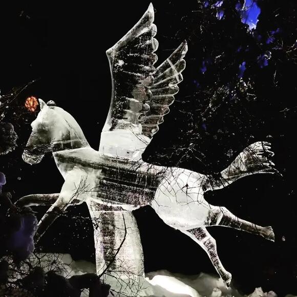 20 Carved Ice Sculptures That Feel Like They Should Last Forever ...