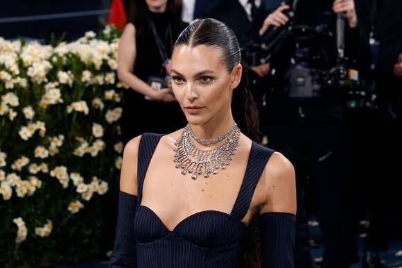 Leonardo DiCaprio's latest girlfriend breaks his dating 'golden rule ...