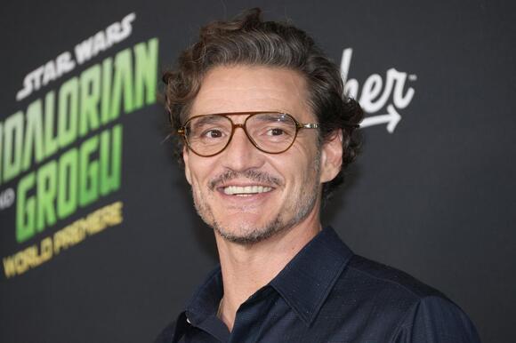 ‘Star Wars’ Fans Cry Foul at Viral Stunt of Pedro Pascal Surprising ...