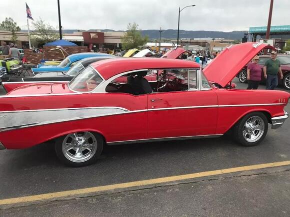 WATCH: Wyoming Dog Fetches Owner's Windblown Cap - NewsBreak