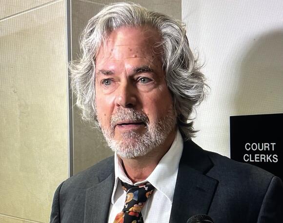 Muskego man fights charge for chalking 'Jan. 6' outside post office ...