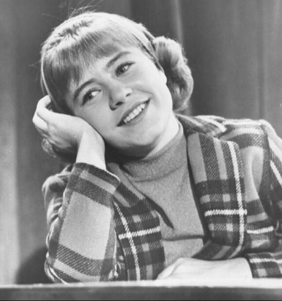 Exploring The Traumatic Life of Former Child Star Patty Duke: 9 Years ...