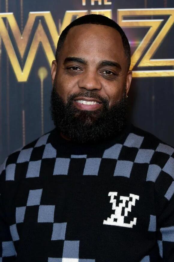 A (Sporty) Scheme That Todd Set Up: Todd Tucker Producing All-Women ...