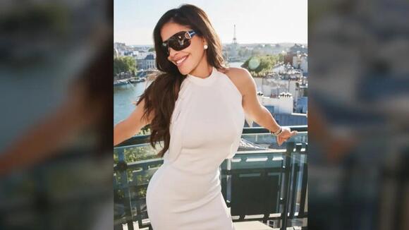 Jeff Bezos' Wife Lauren Sánchez Risks Major Wardrobe Malfunction in ...