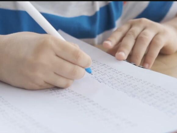 Mandatory cursive in school? Florida lawmakers move forward with bill ...