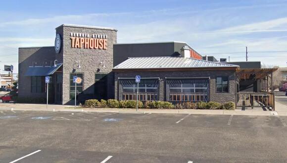 Rumors Claim Hoot’s Pub May Be Shutting Down - NewsBreak