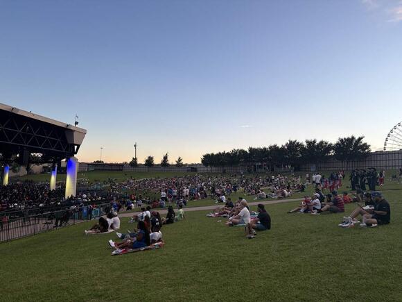 Fans party at Dallas Fan Festival as U.S. dominates World Cup opener ...