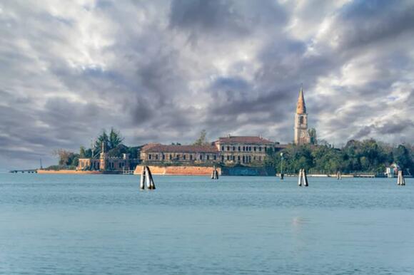 20 Forbidden Islands Where Tourists Are Banned but Still Try to Visit ...