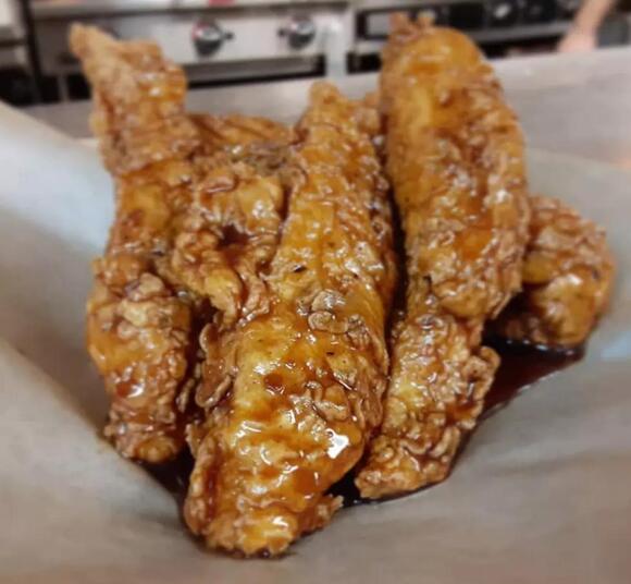 New Fish and Chicken Restaurant Opens in Derry - NewsBreak