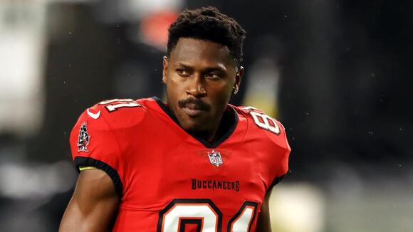Antonio Brown Net Worth: How Much the Former NFL Player Has Now - NewsBreak