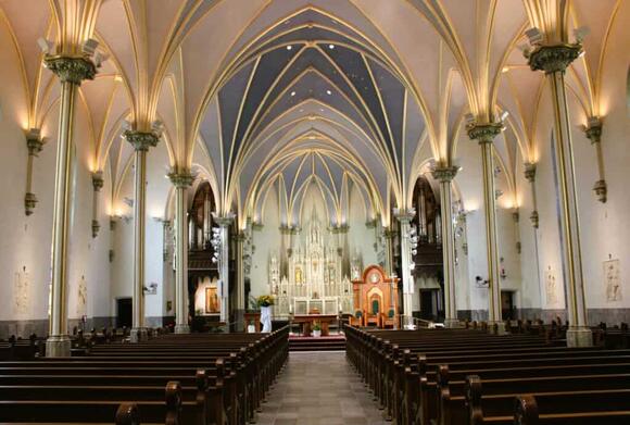 7 Most Beautiful and Awe-Inspiring Churches and Cathedrals in Michigan ...