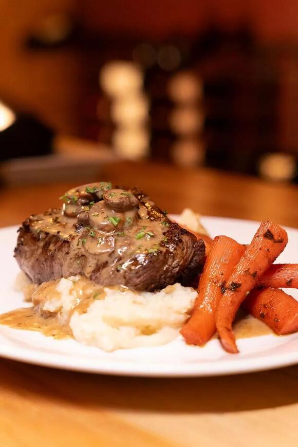 New Restaurant in Former House Divided Building - NewsBreak