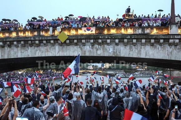 France's court of auditors reports modest economic impact from 2024 ...