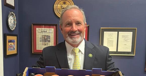 South Carolina Rep. Jeff Duncan Admits To Relationship With Lobbyist ...