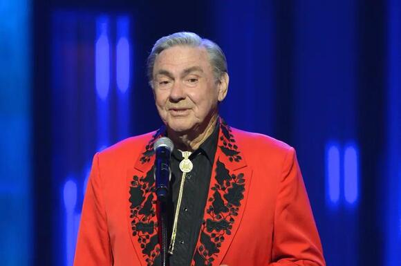 Raul Malo's Wife Salutes Fans Amid Cancer Battle - NewsBreak