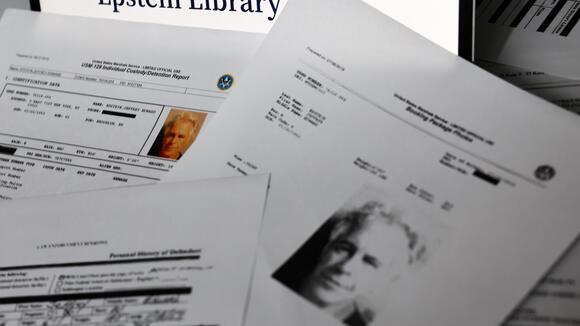 Jeffrey Epstein Emails Detail Plant Sedative Allegedly Used to ‘Block ...